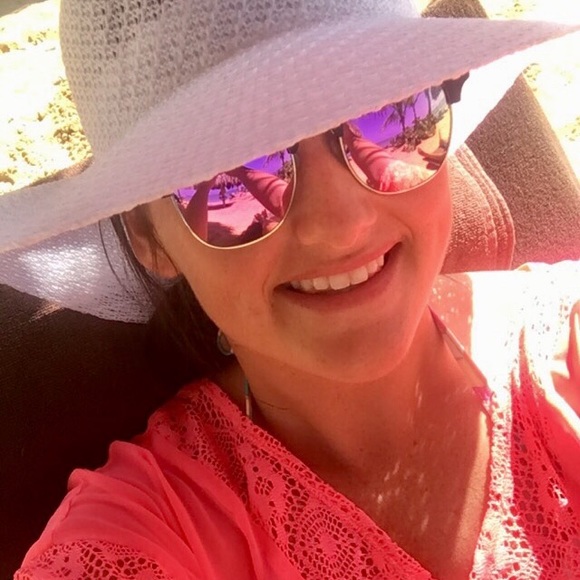 Meagan's Closet (@meagan_ellis) | Poshmark